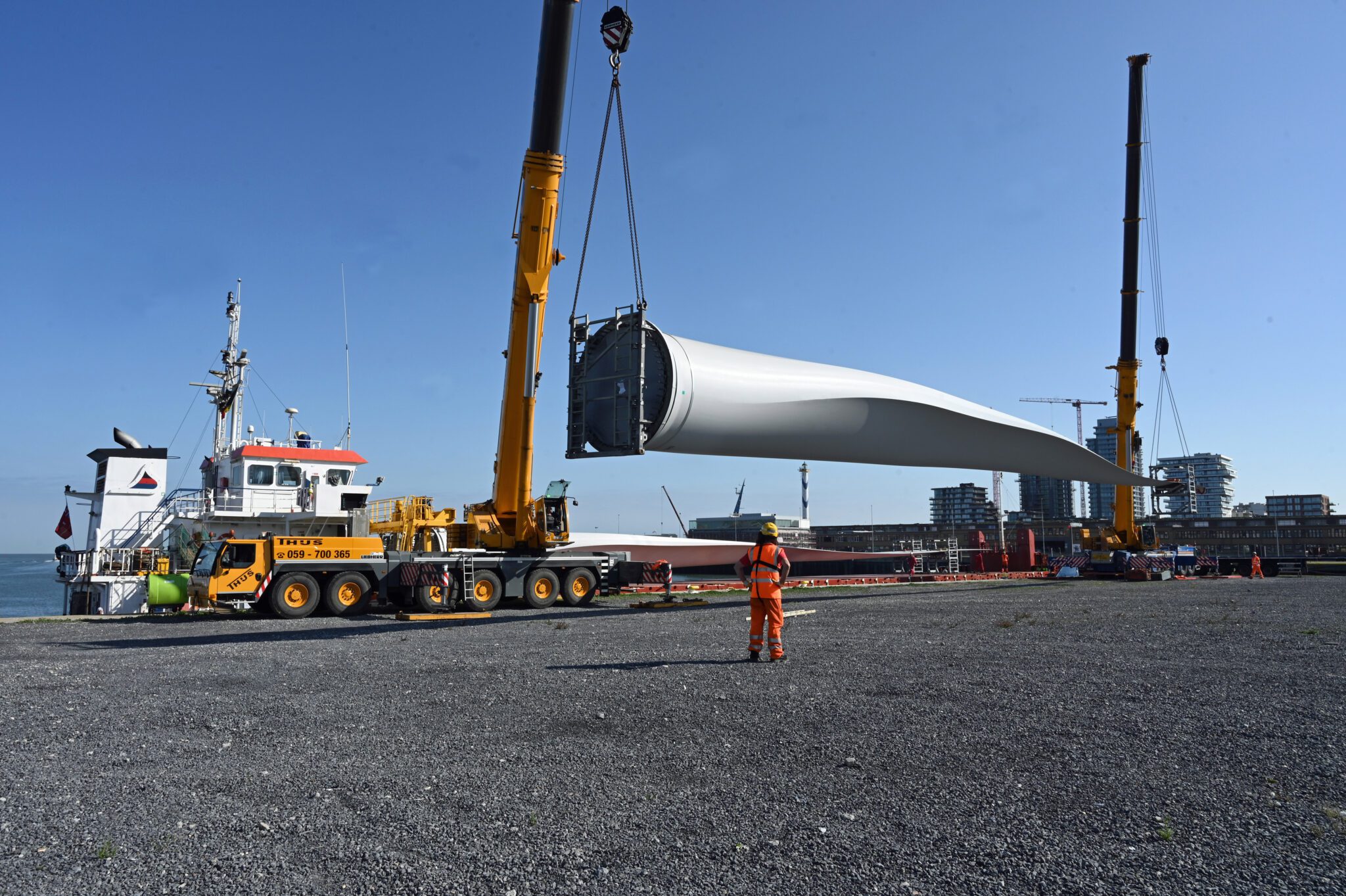 Nectar Discharges Wind Turbine Blades for Onshore Wind Farm - Nectar Group